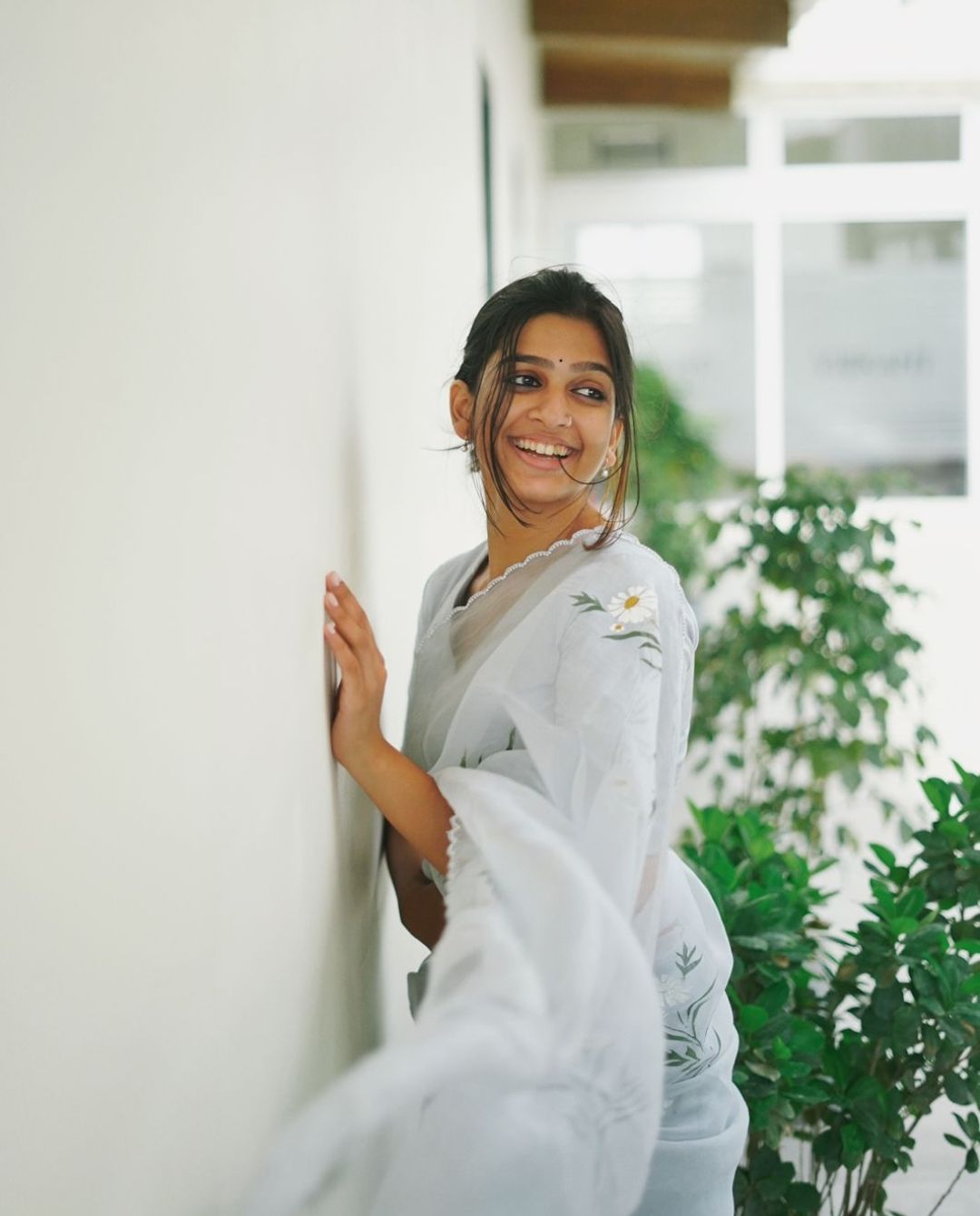 Ananthika Sanil Kumar : టాలెంట్ తోనే కాదు గ్లామర్ తో కూడా కట్టిపడేస్తున్న 8 వసంతాలు బ్యూటీ!